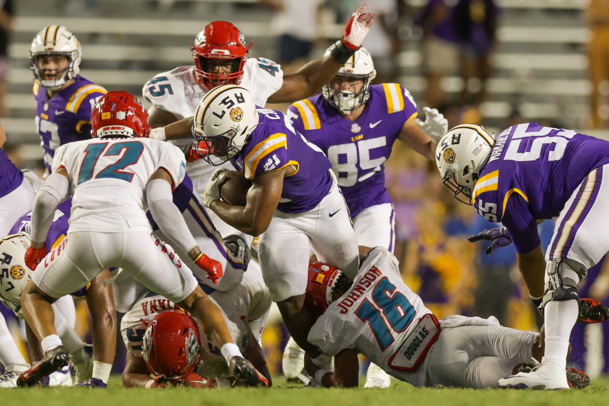 LSU Finds a Rhythm in Their Rushing Attack - Sports Illustrated LSU ...