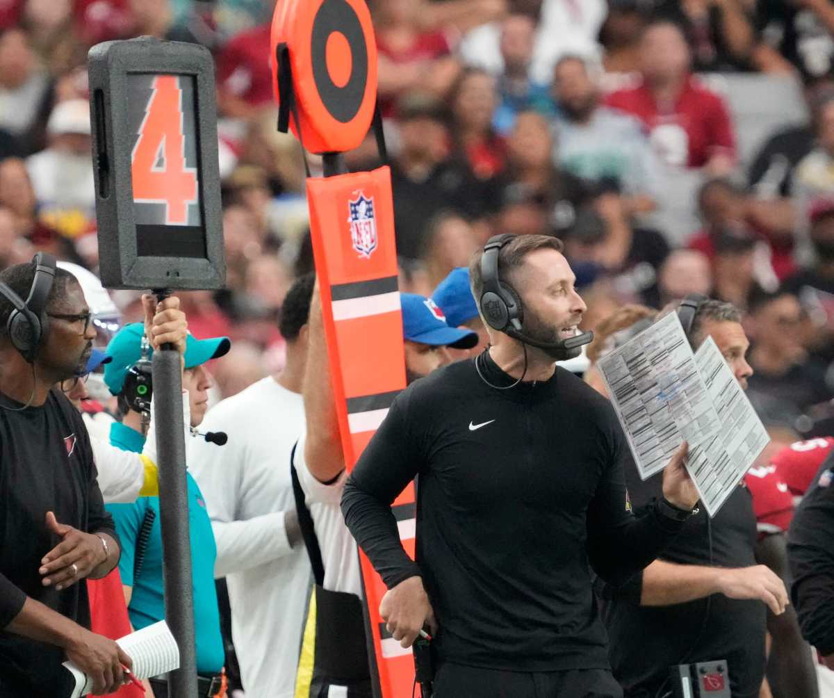 Twitter Reacts to Arizona Cardinals' Kliff Kingsbury's Latest Flop and ...