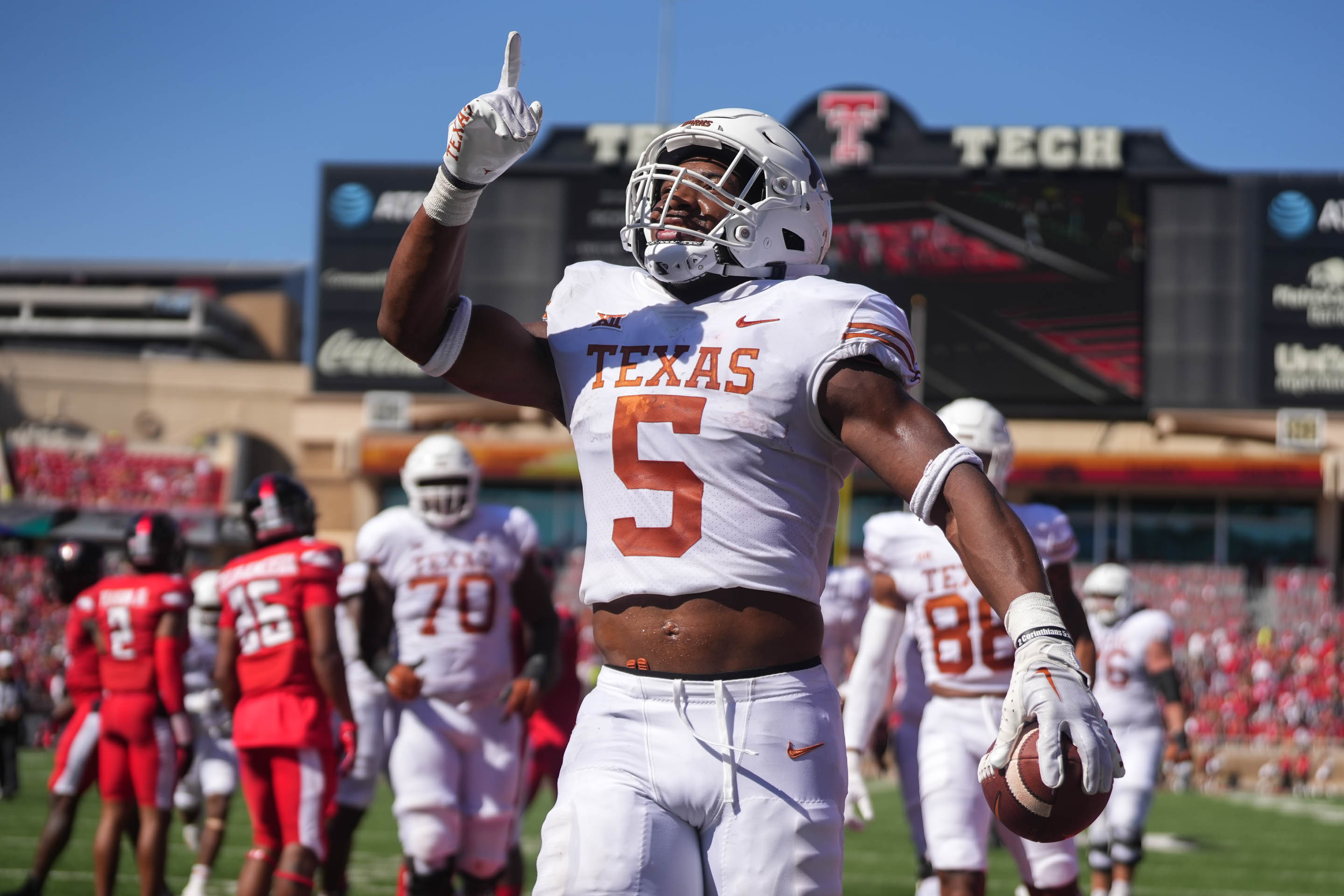 Why Texas Longhorns RB Bijan Robinson's Fumble Is A Lesson For Big 12 ...