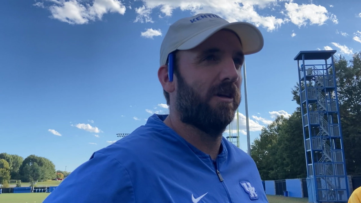 Watch: Wide Receivers Coach Scott Woodward Speaks to the Media Ahead of ...