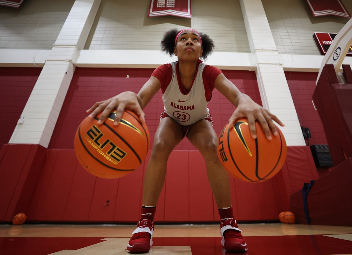 Alabama Guard Brittany Davis Selected Preseason First-Team All-SEC ...