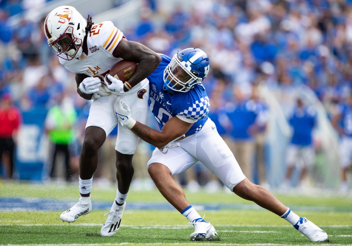 Keidron Smith, Jacquez Jones Ready for Return to Oxford - Sports ...