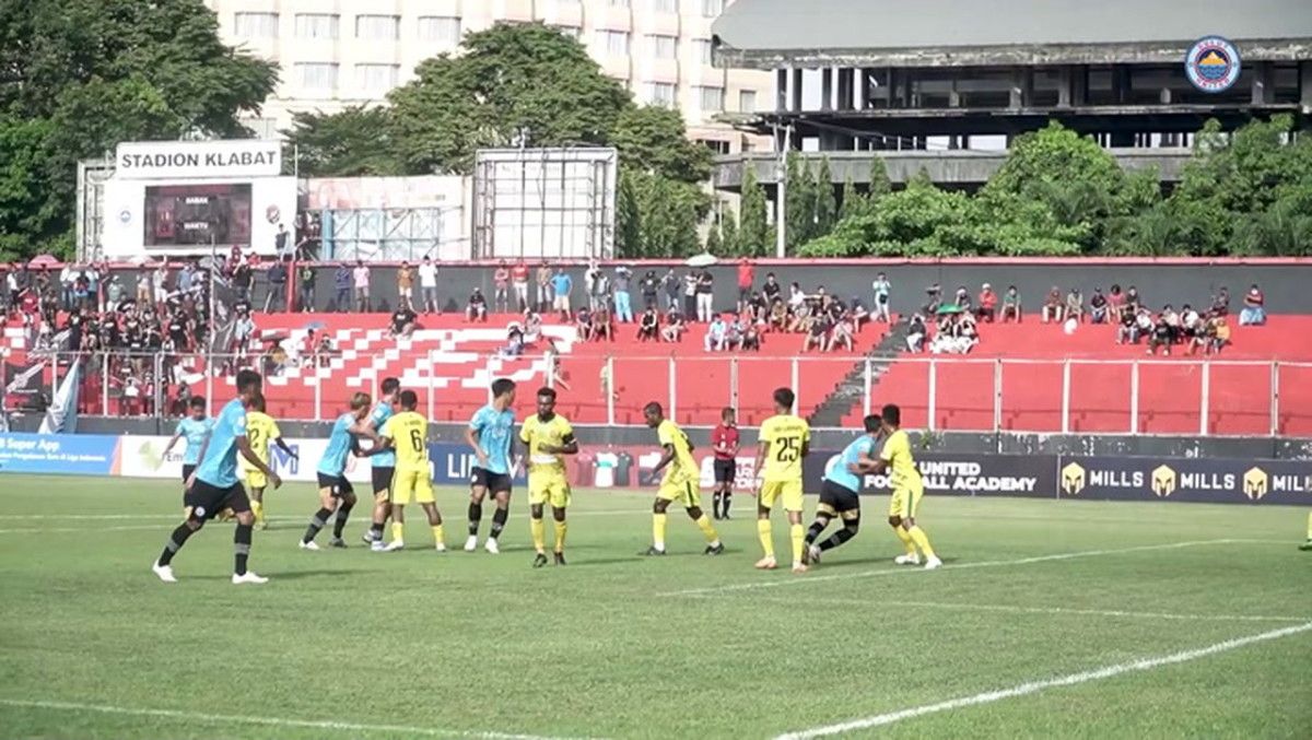 Pitchside: Eksel and Arbeta secure win vs Persewar Waropen - Soccer ...