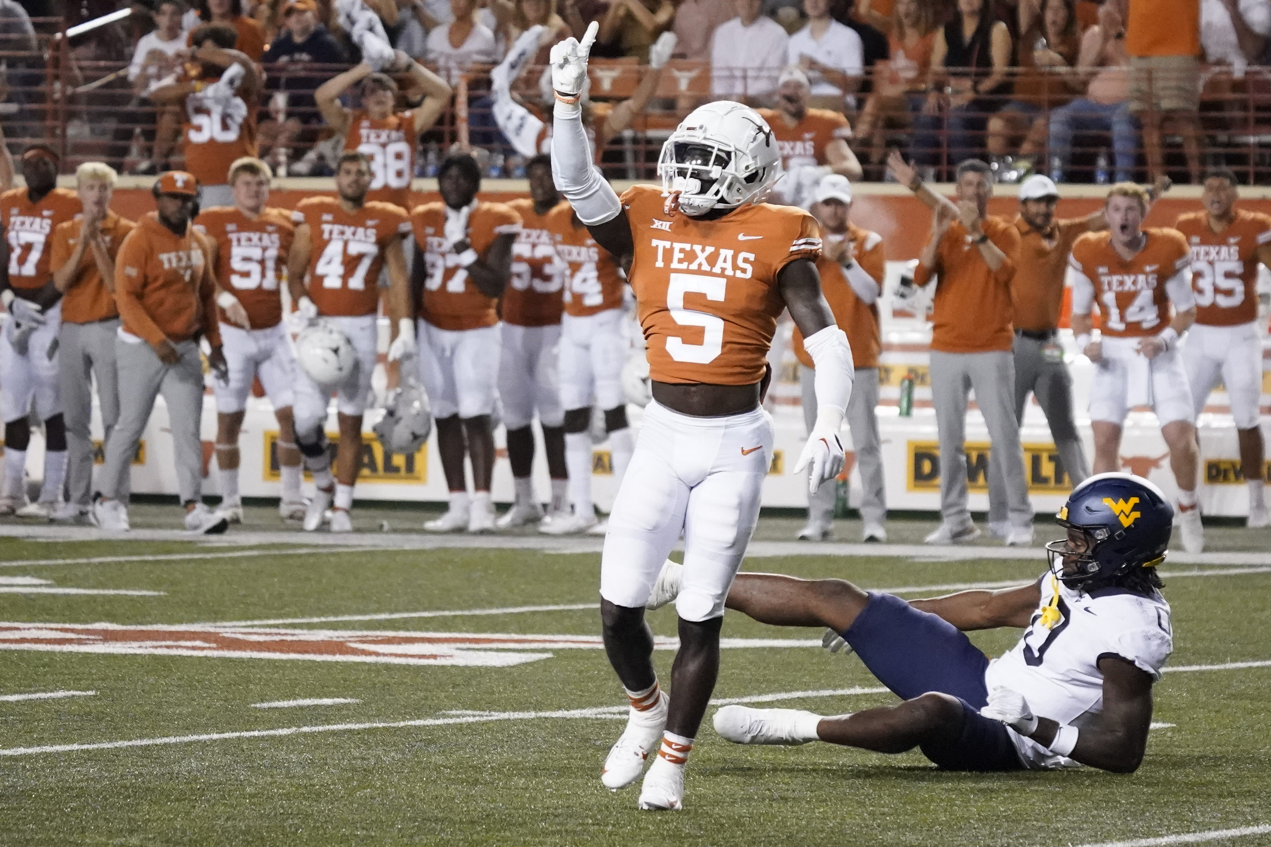 Texa sLonghorns DB D'Shawn Jamison OUT vs. TCU Horned Frogs - Sports ...