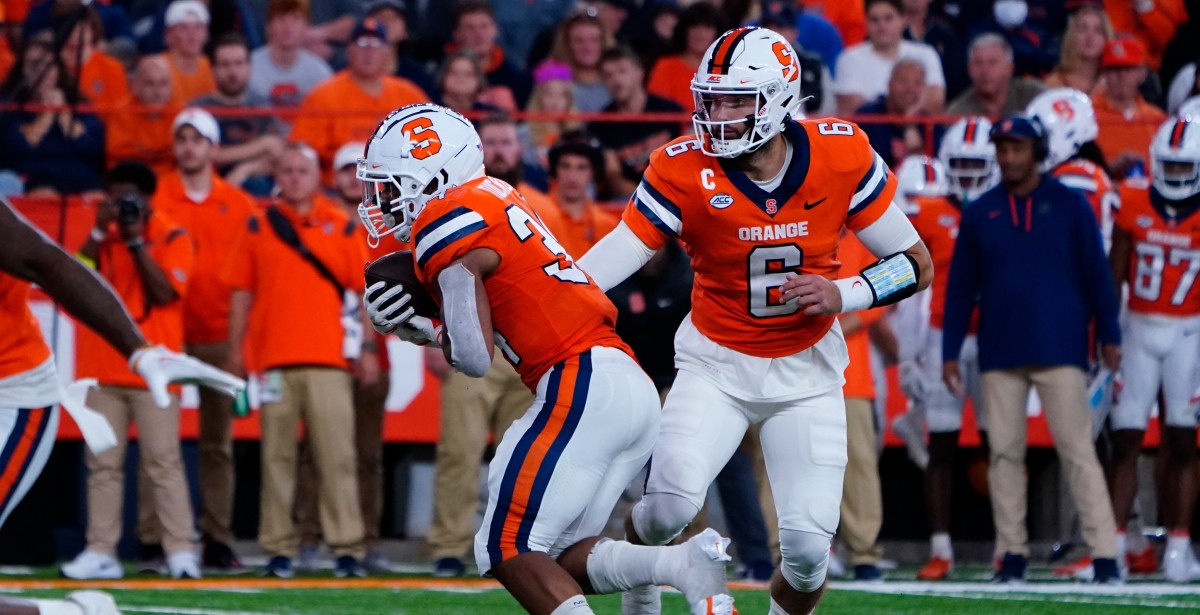 Syracuse Football Jumps Into Top 20 in Coaches Poll - Sports ...