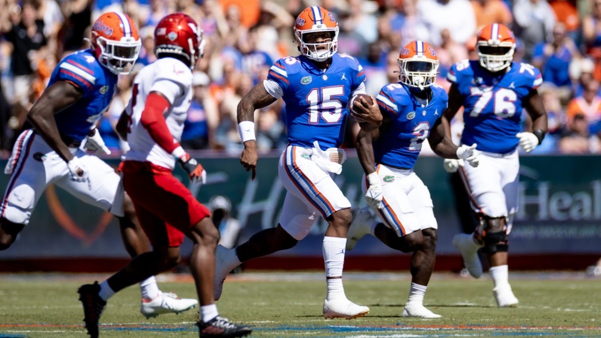 Gators Lead Eastern Washington at Half, 35-3 - Sports Illustrated ...