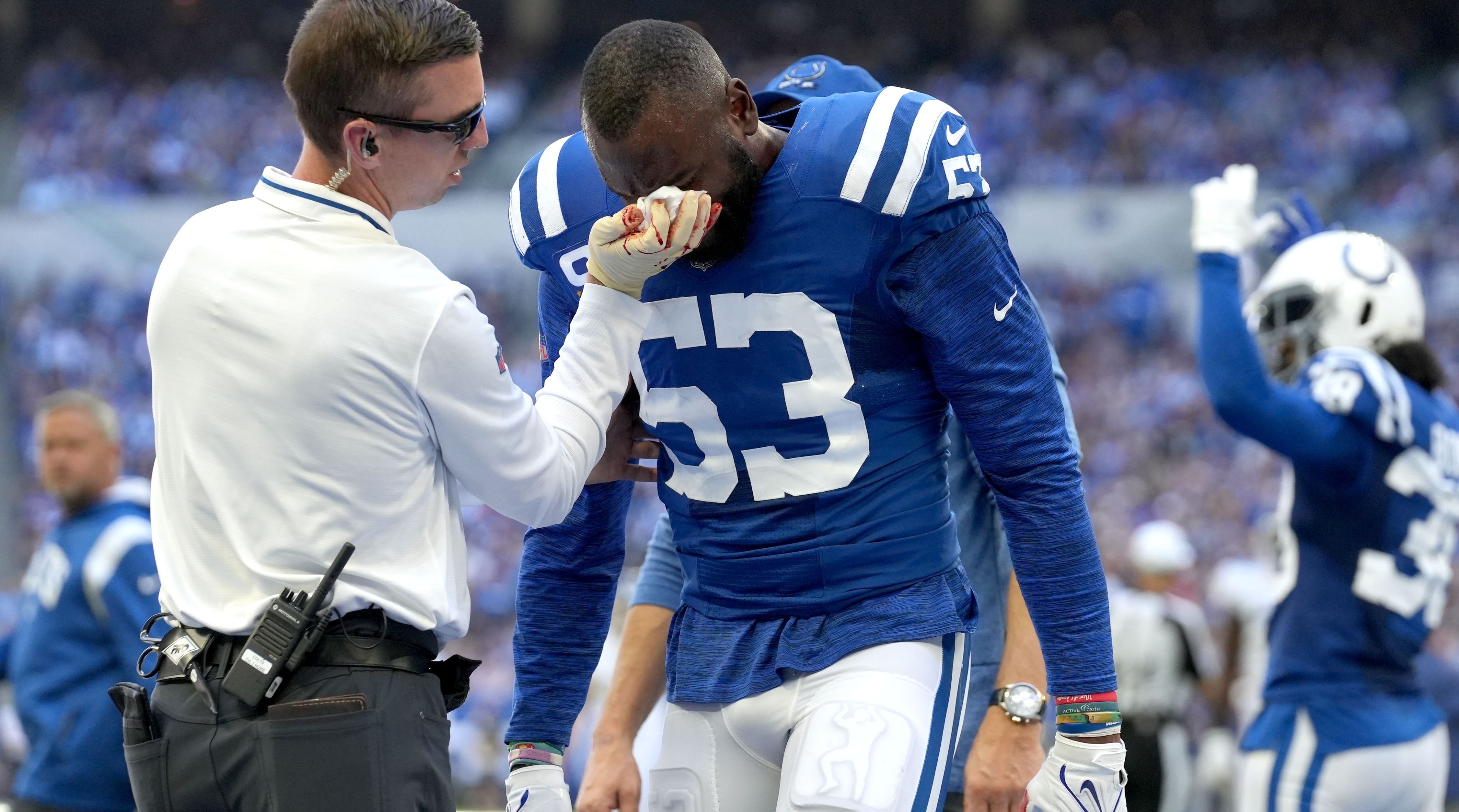Shaquille Leonard: Colts Linebacker Suffers Concussion vs. Titans ...