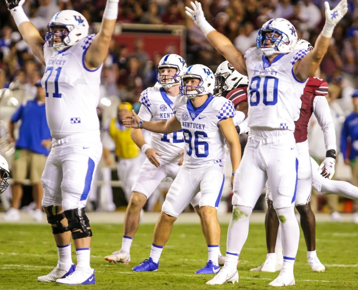 Kentucky Opens as Two-Score Favorite Over South Carolina - Sports ...