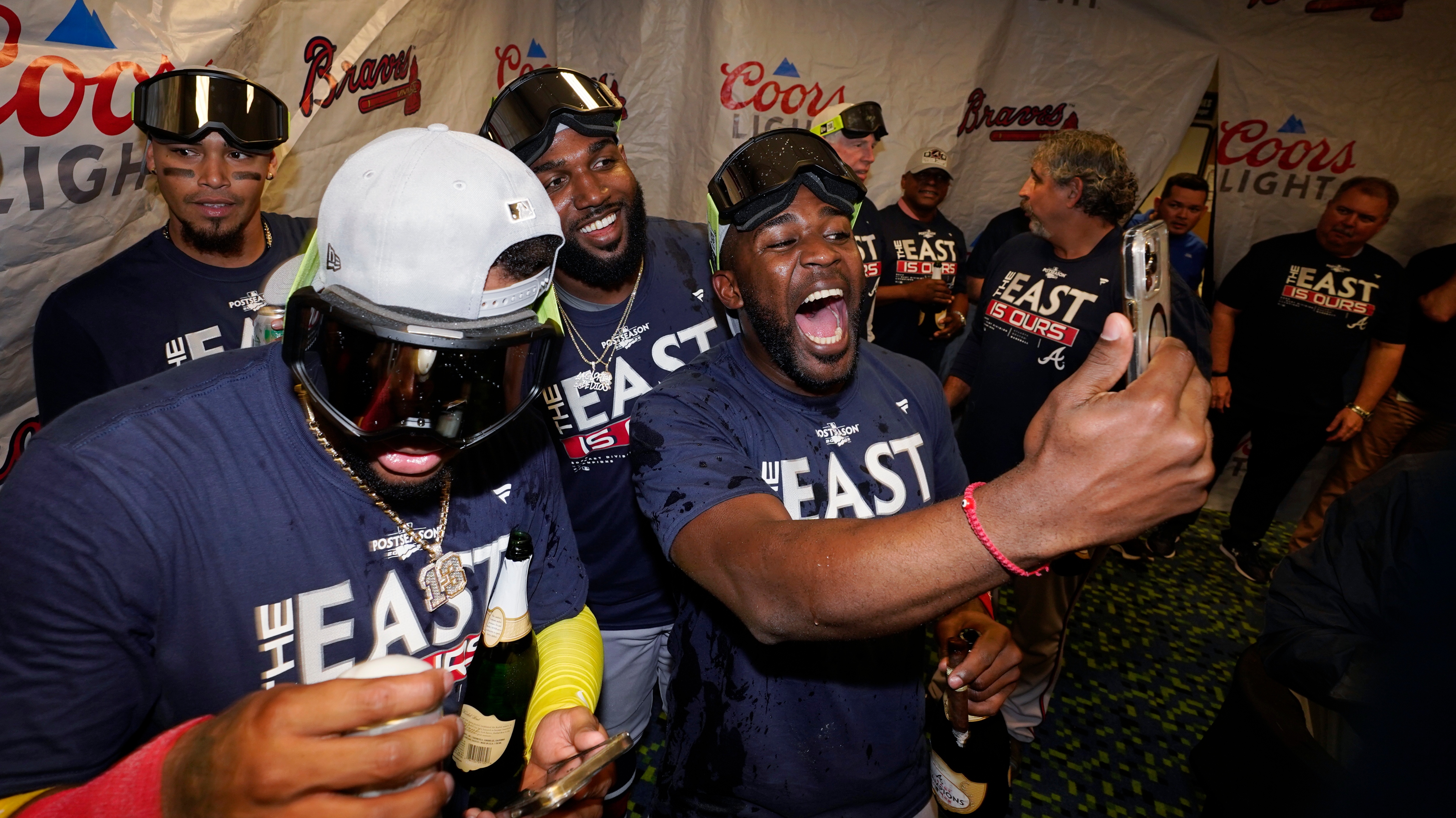 MLB Playoff Picture Finalized on Wild Tuesday Night - Sports Illustrated