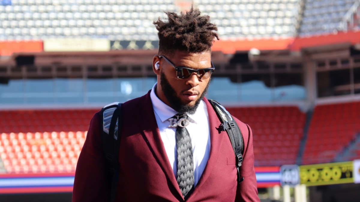 Florida Gators OL O'Cyrus Torrence Earns SEC Offensive Lineman of the ...