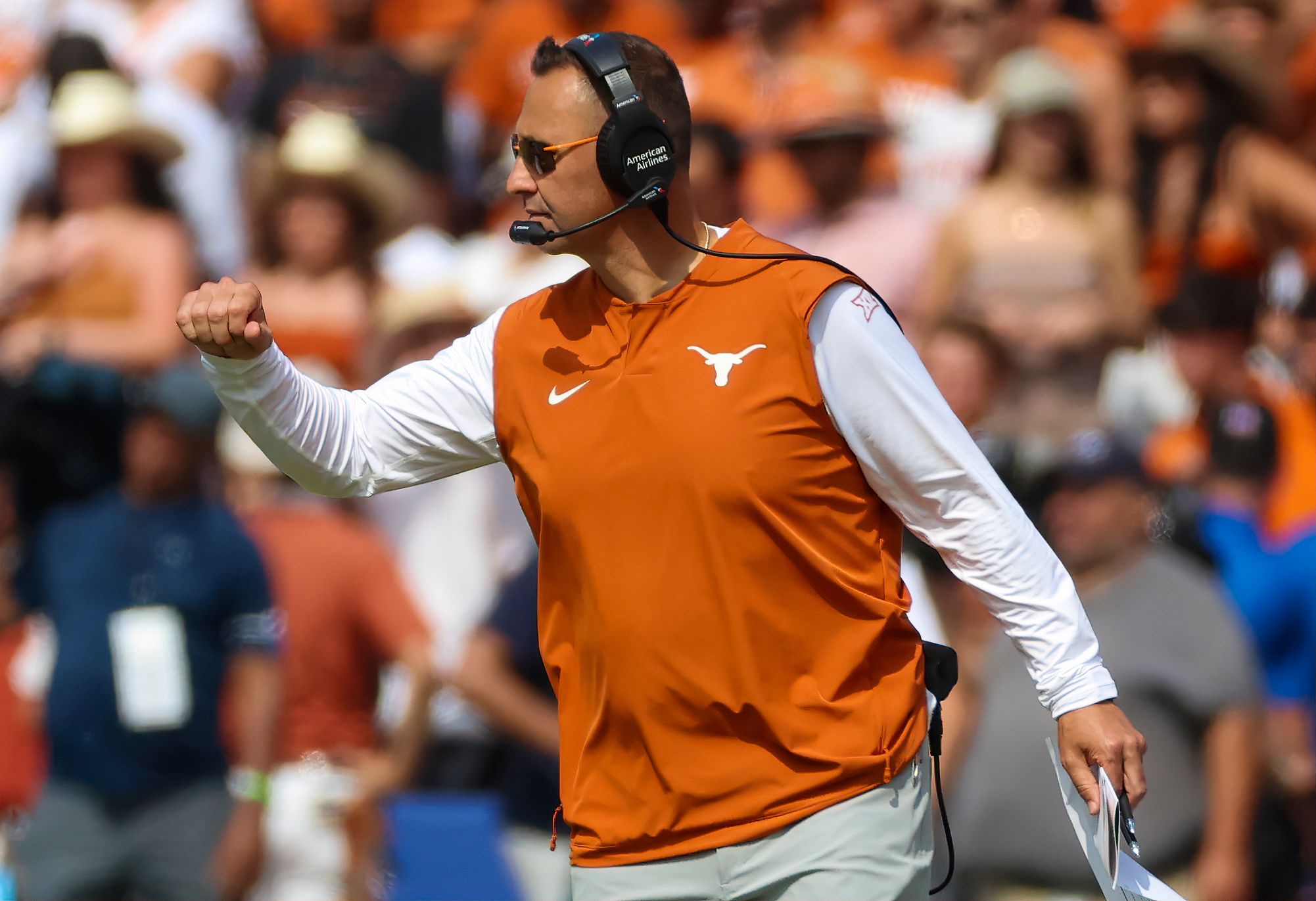 Texas Longhorns vs. Oklahoma Sooners: Live In-Game Updates - Sports ...