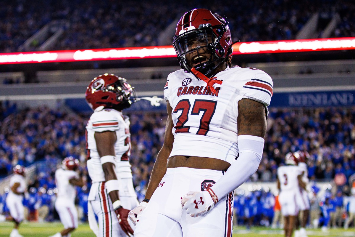 Unlikely Freshman DB Duo Anchoring South Carolina's Defense - Sports ...