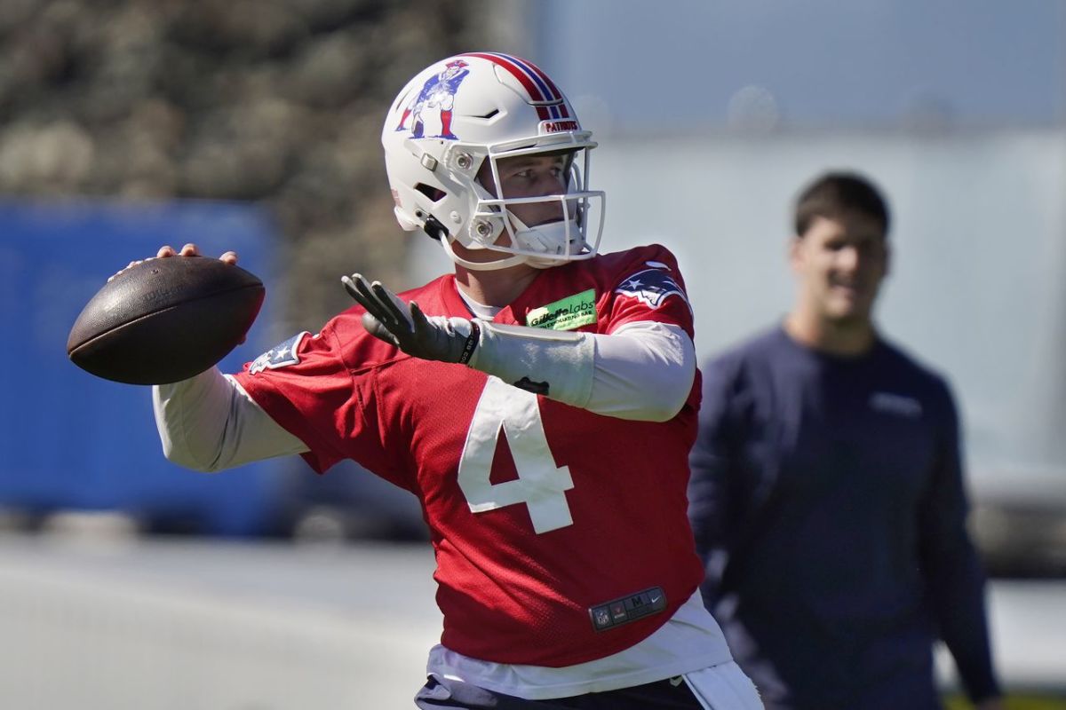 New England Patriots' Bailey Zappe Hopes to Fix 2nd-Half Struggles vs ...