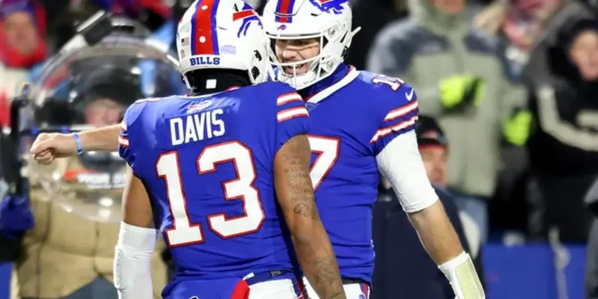 Buffalo Bills WATCH: Josh Allen Finds Gabe Davis on Laser Throw for TD ...