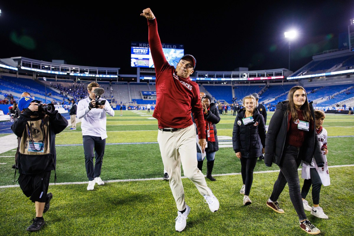 Shane Beamer Honored As Coach Of The Week - Sports Illustrated South ...