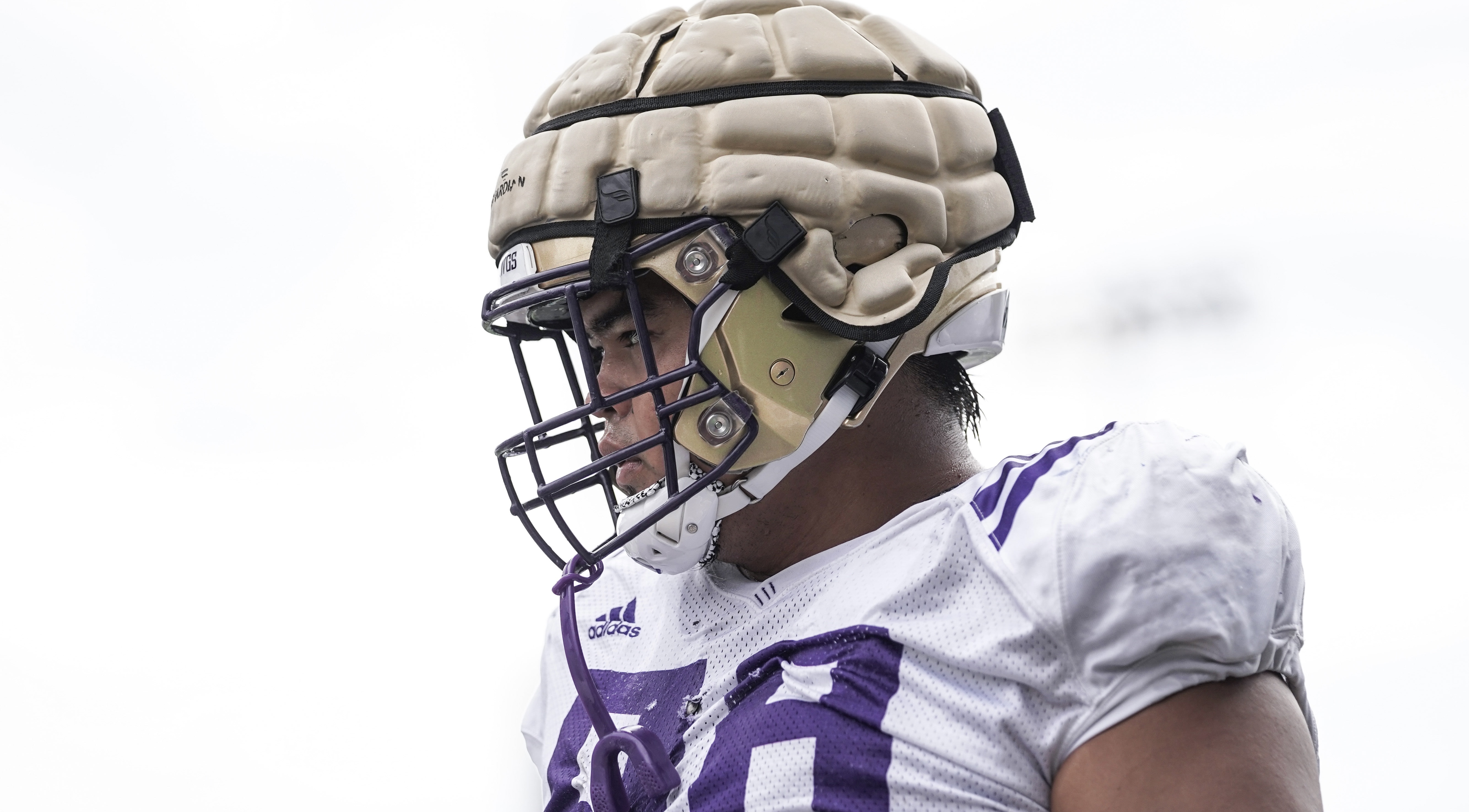 Huskies' Peihopa Suspended for Team Rules Violation - Sports ...