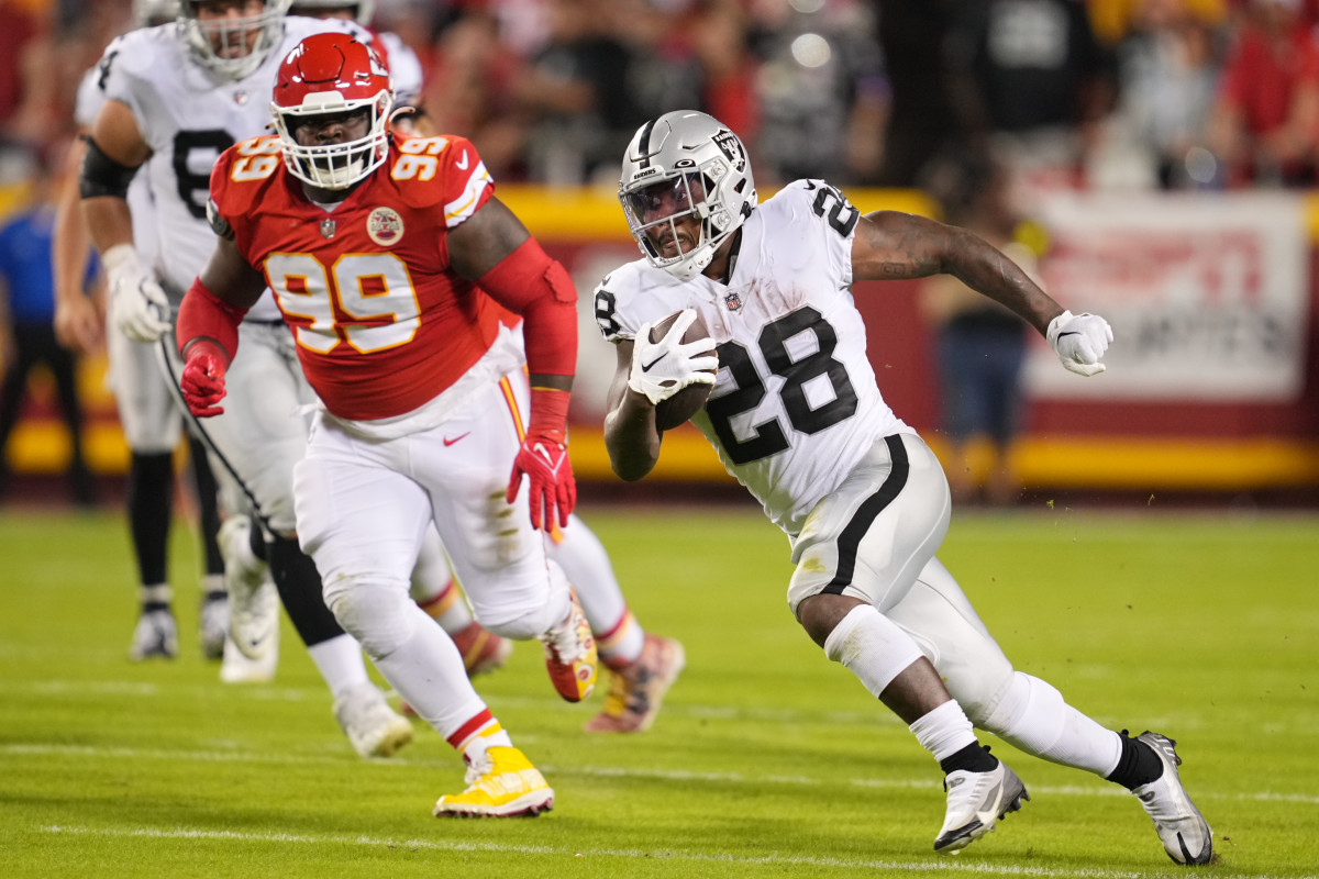 Raiders Planning to Franchise Tag Josh Jacobs - Sports Illustrated ...