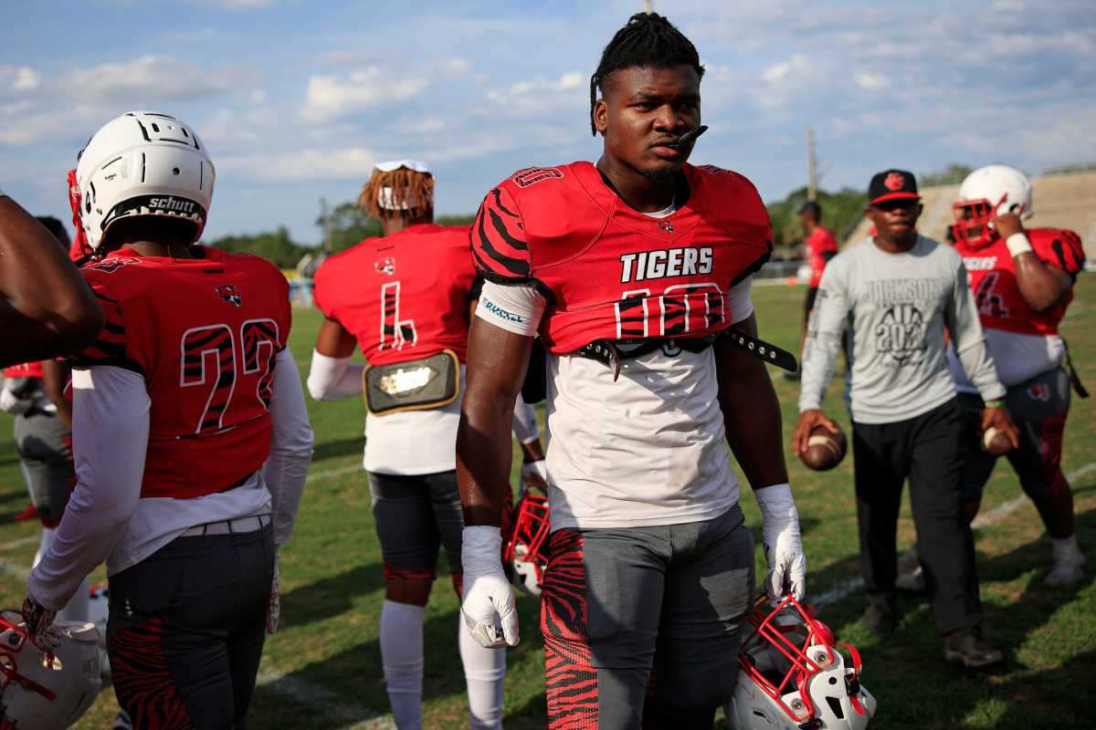 South Carolina Commit Grayson Howard Has A Dominant Formula - Sports ...