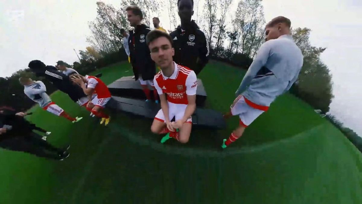 Behind the scenes: Arsenal stars line-up for 22-23 team shoot - Soccer ...