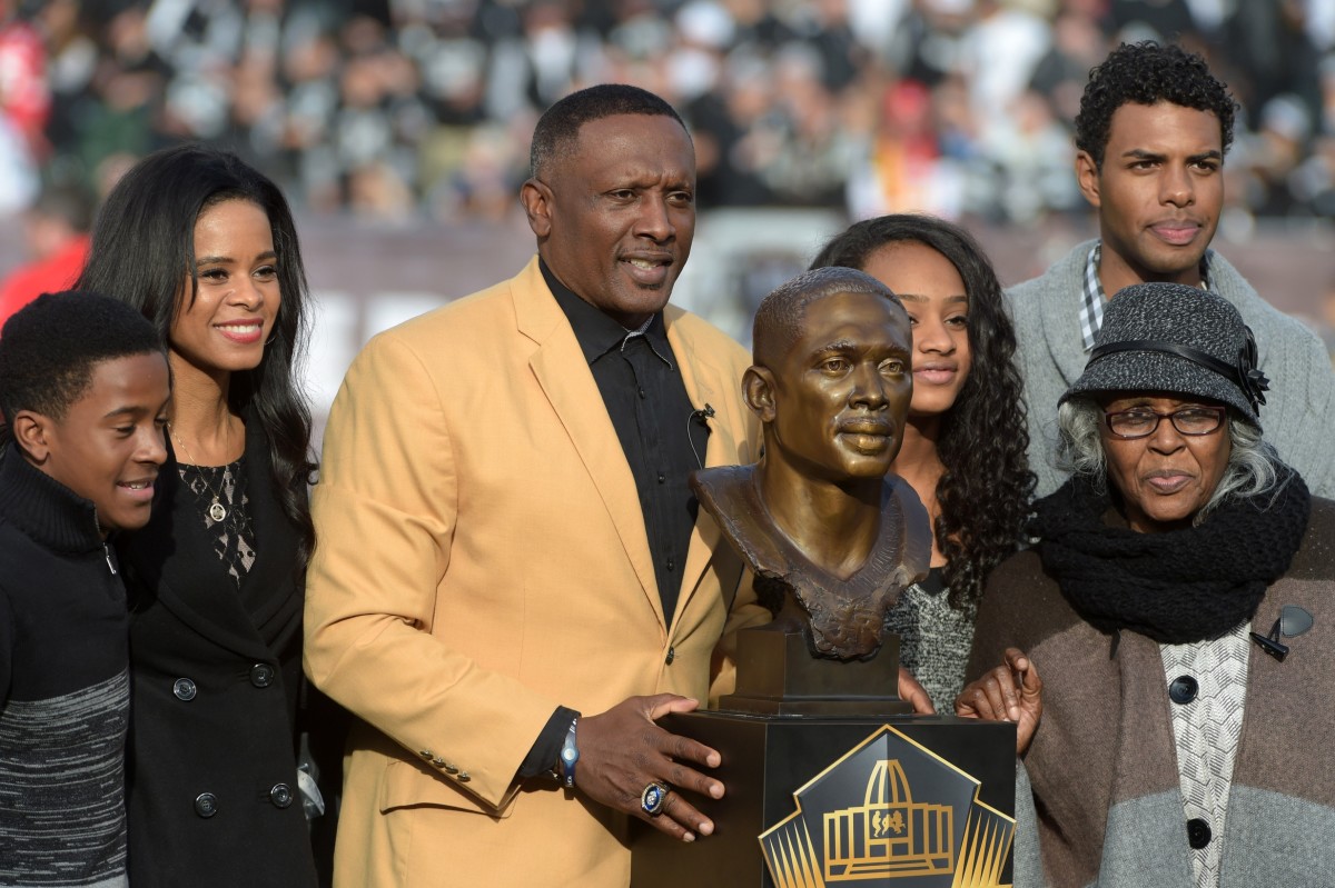 Las Vegas Raiders legend Tim Brown speaks out on team - Sports ...