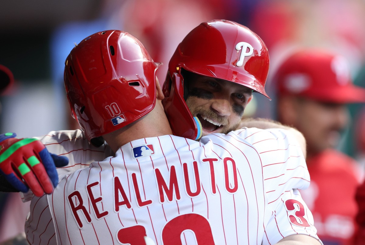 WATCH: Realmuto is First Catcher to Hit Inside-the-Park Home Run in ...