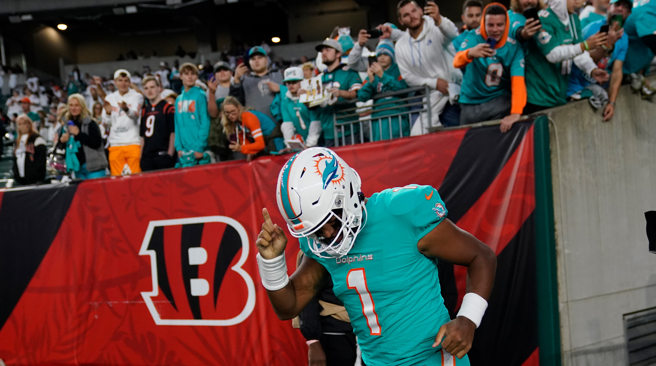 Tua Tagovailoa Shares Frightening Details From Night of Concussion ...