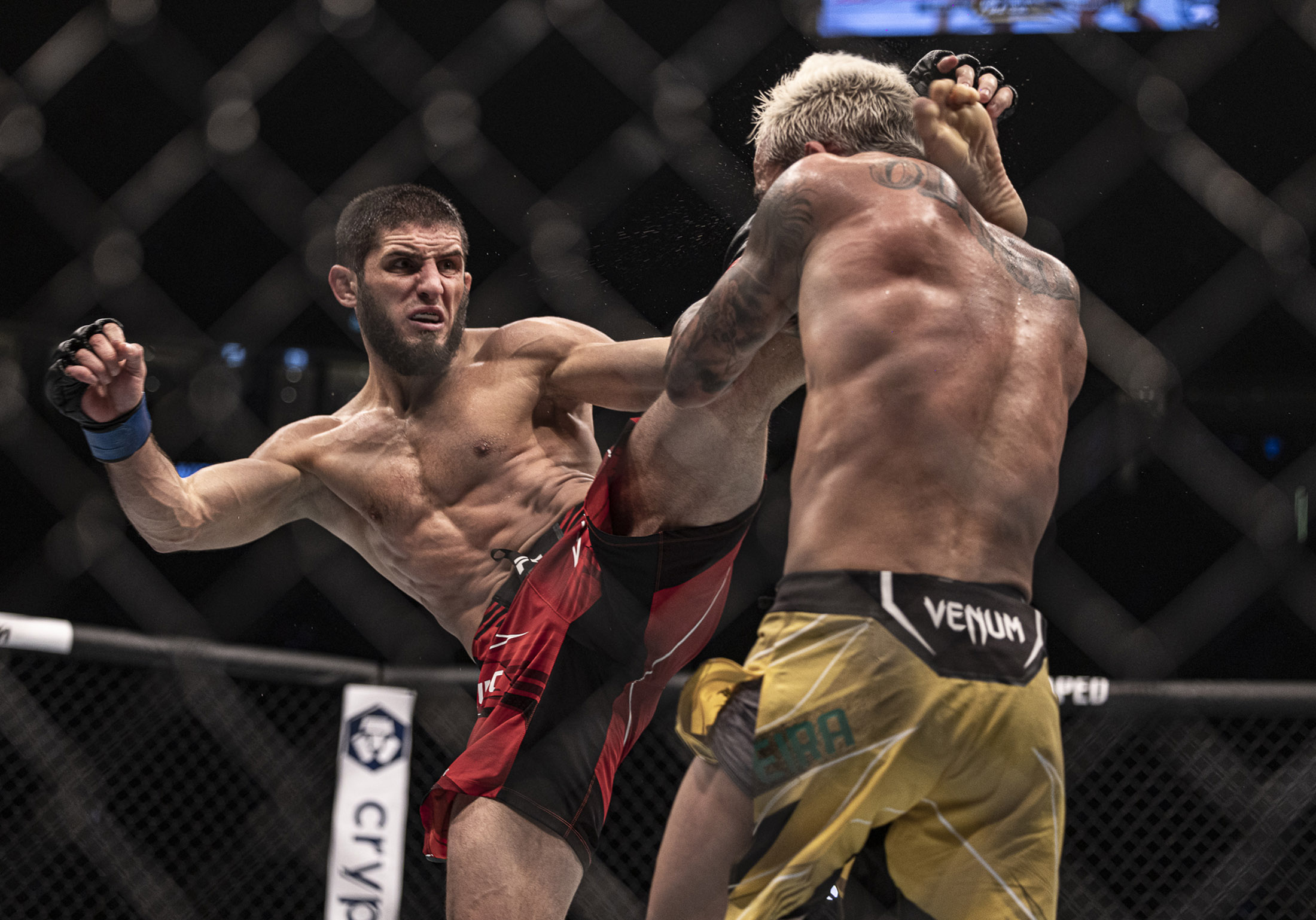 Islam Makhachev Stuns Charles Oliveira Via Submission At UFC 280 ...