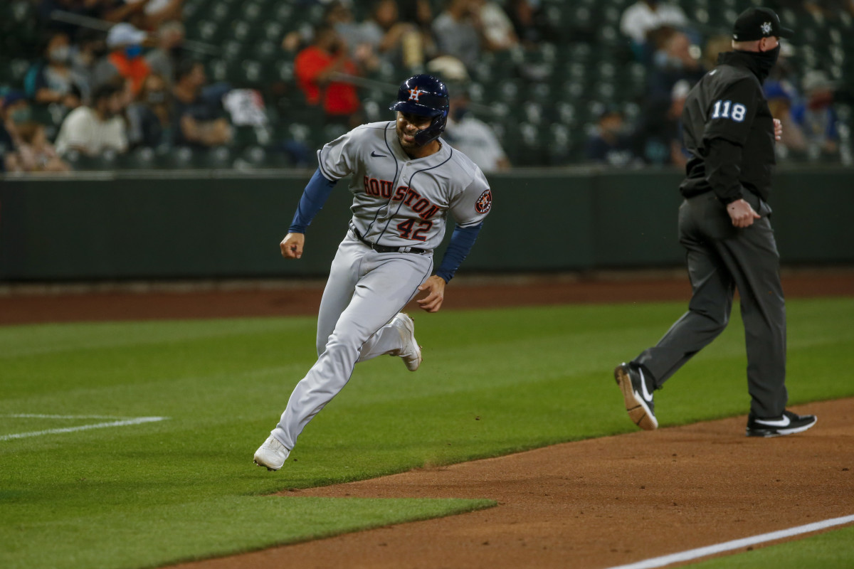 Houston Astros Prospect Alex De Goti Playing in Dominican Winter League ...