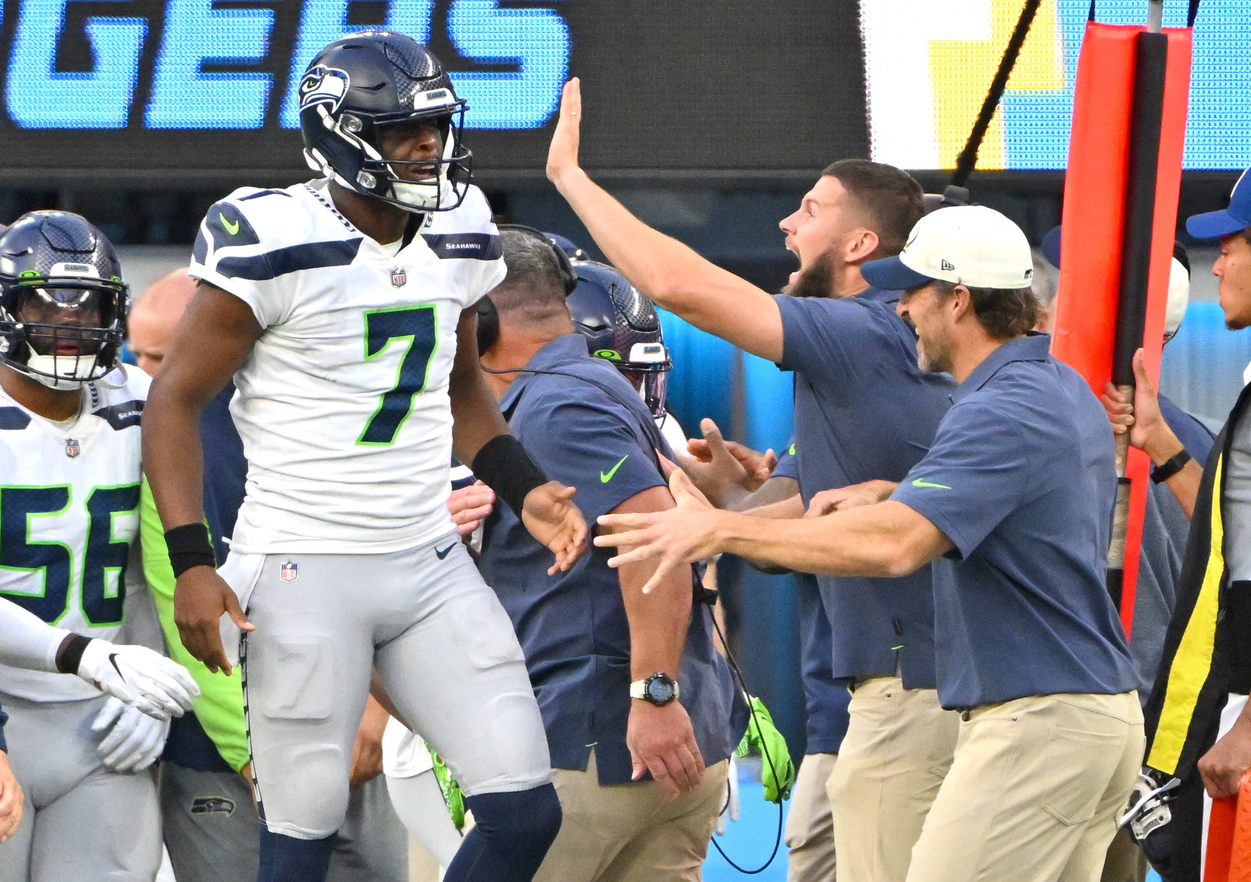 Geno Smith Moves the Seattle Seahawks Into First Place - Sports ...