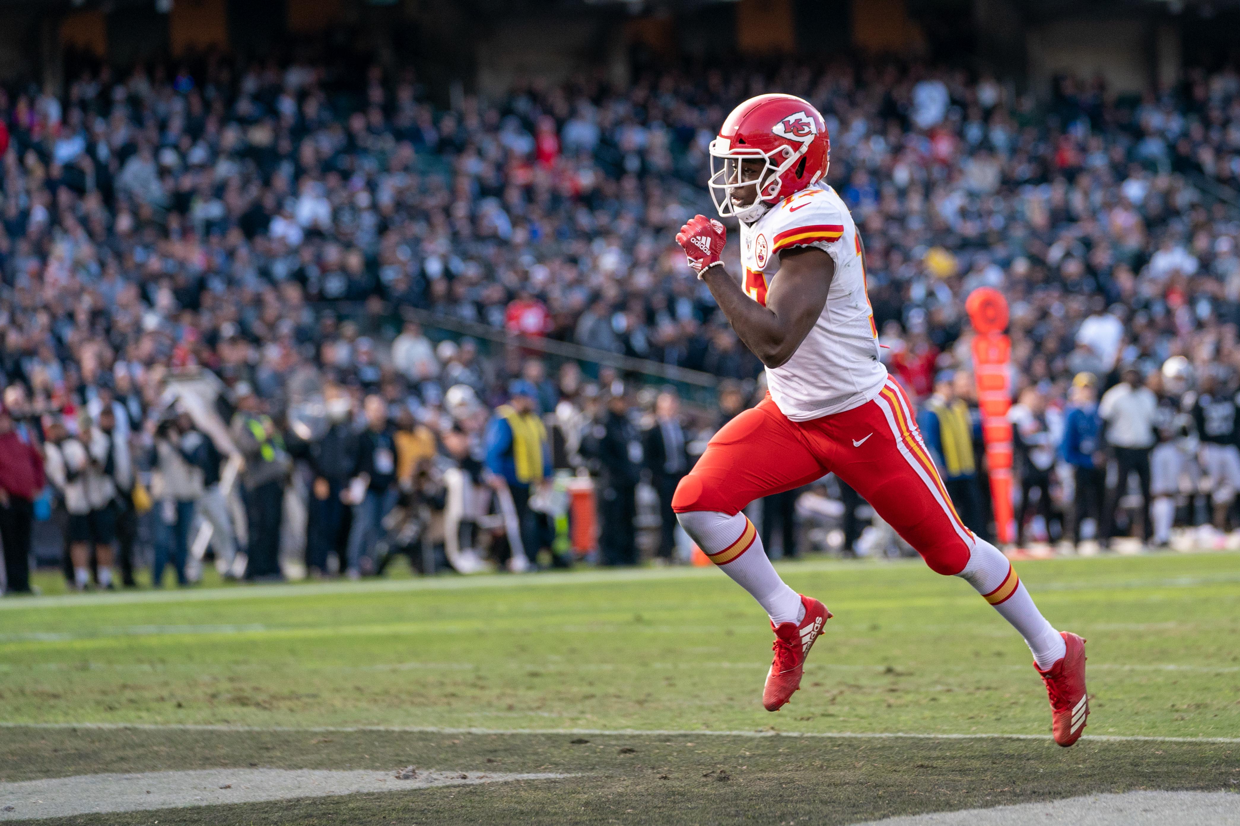 Tennessee Titans Sign Veteran Wide Receiver Chris Conley From KC Chiefs ...