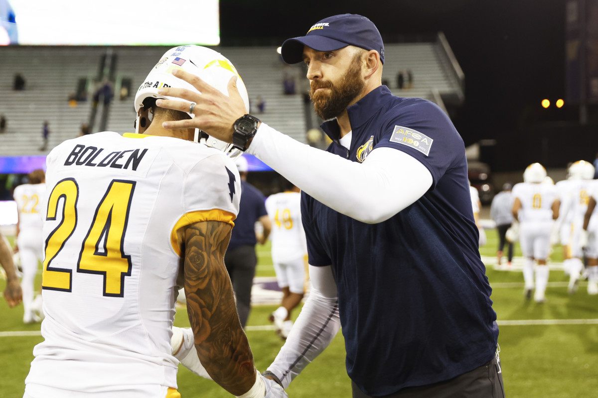 Georgia Tech Head Coaching Candidate Profile: Sean Lewis - Sports ...