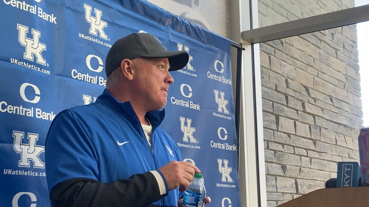 Watch: Mark Stoops Talks Final Prep Ahead of Tennessee - Sports ...