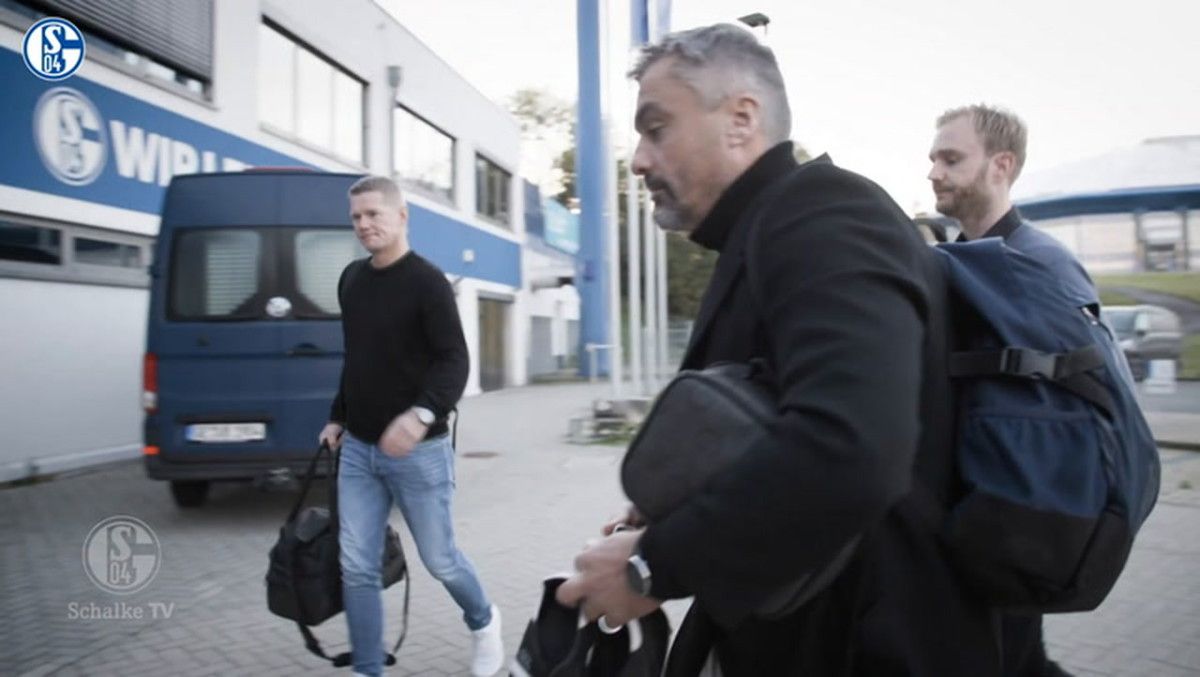 Thomas Reis' first day as Schalke's new coach - Soccer - OneFootball on ...