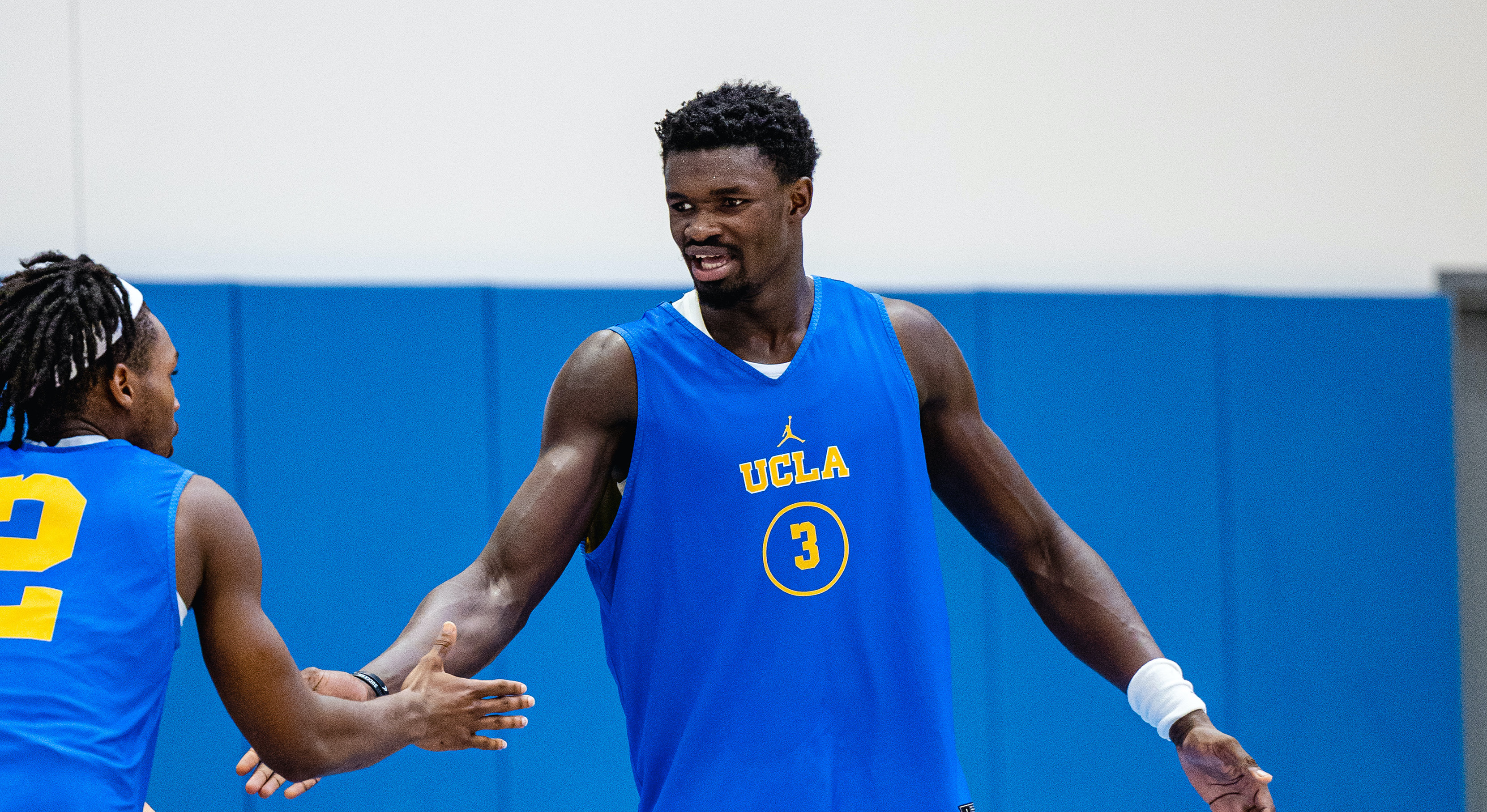 UCLA's Adem Bona Makes Kareem Abdul-Jabbar Award Preseason Watch List ...