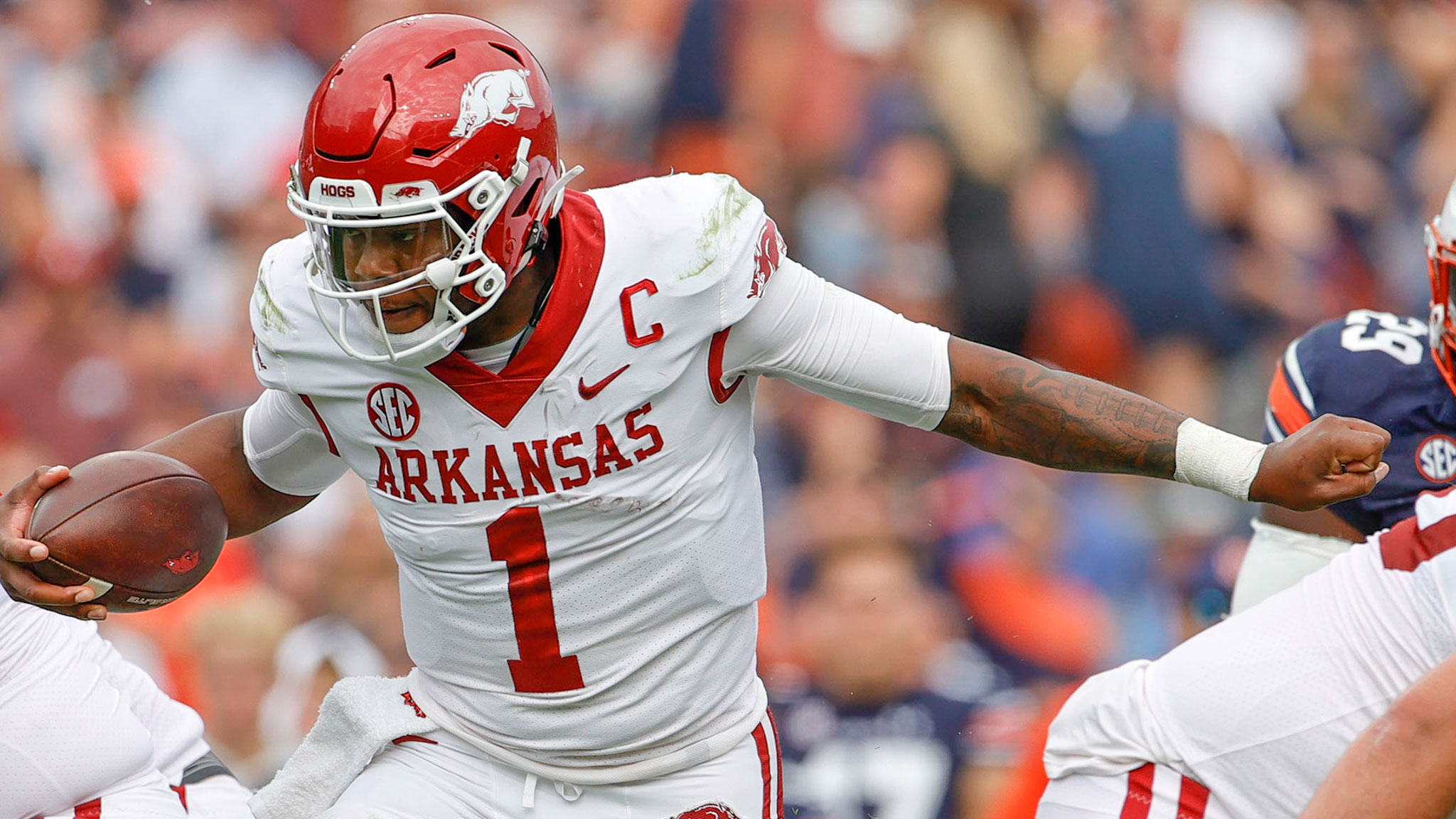 Razorbacks' KJ Jefferson wanted to control game with strong running ...
