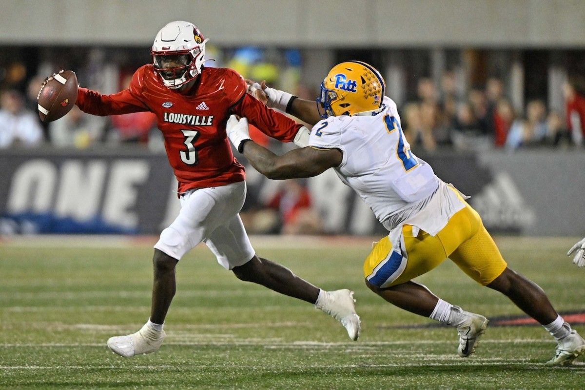 Pitt DT David Green Goes Down with Injury - Sports Illustrated ...