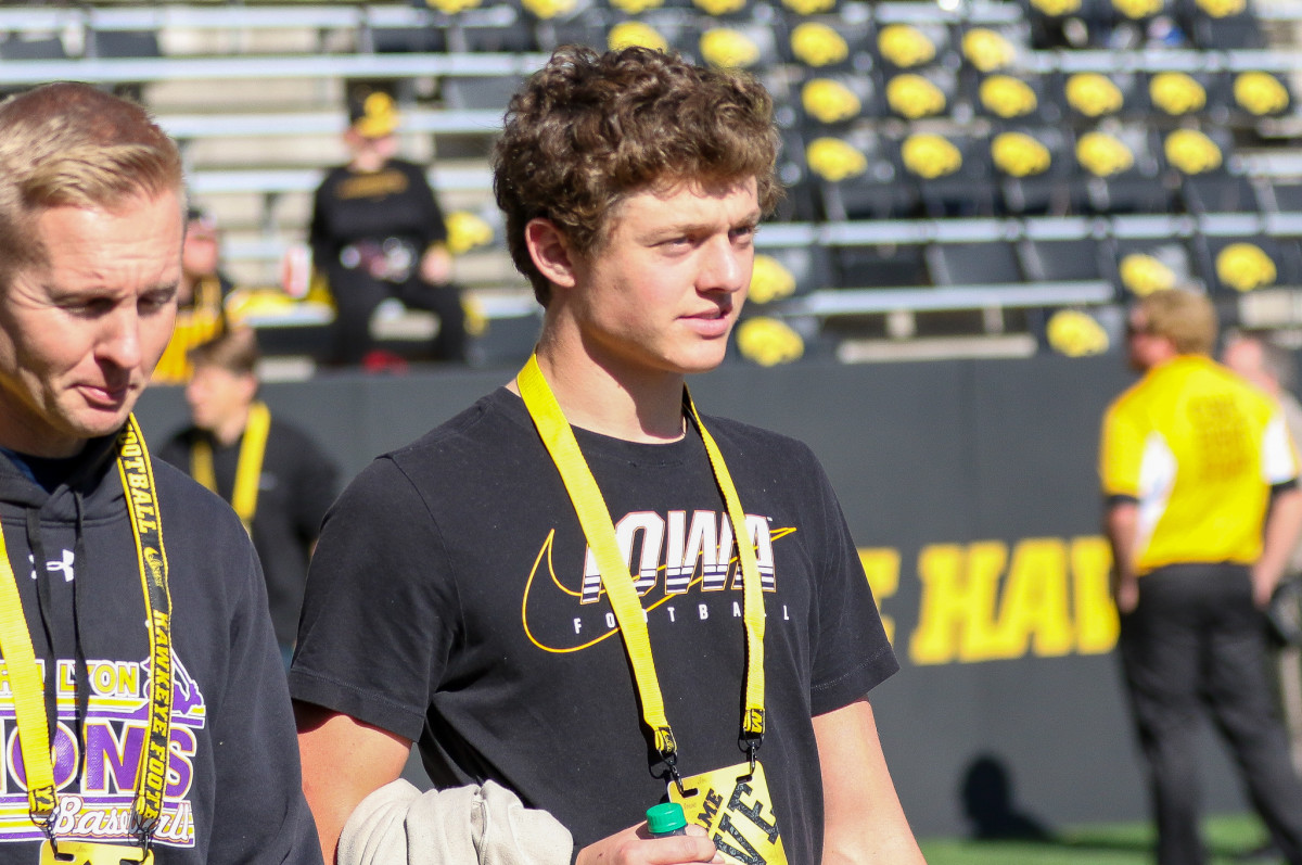 Graham Eben Commits to Iowa Football - Sports Illustrated Iowa Hawkeyes ...