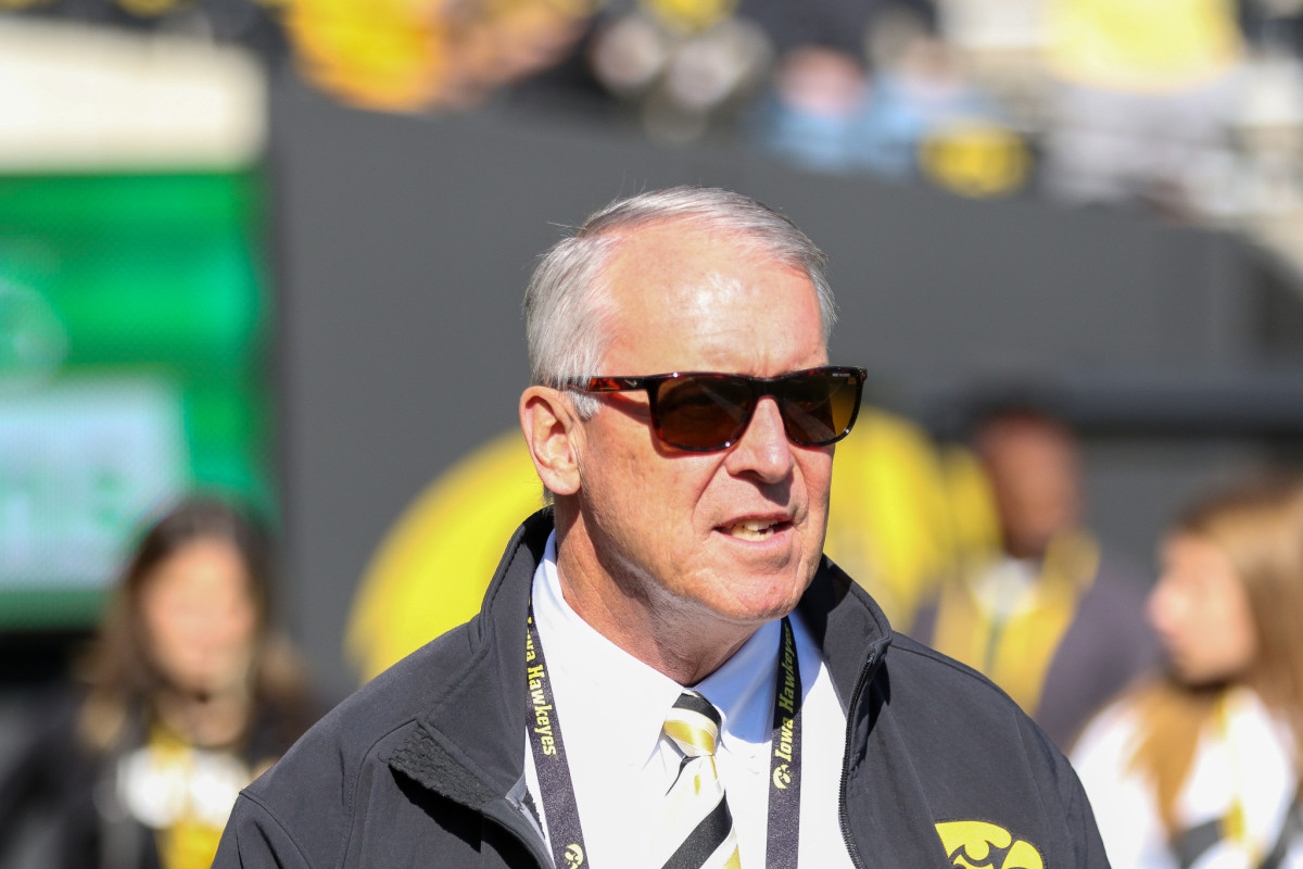 Howe: Gary Barta Missed Opportunities - Sports Illustrated Iowa ...