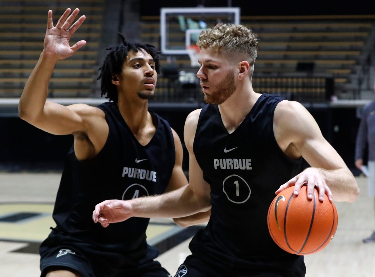 Zach Edey Leads a Strong Frontcourt for Purdue Basketball Ahead of 2022 ...