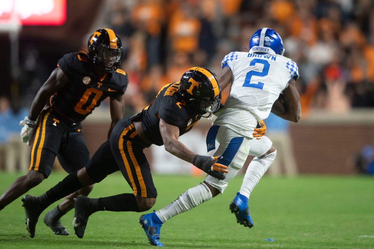 Kentucky Crashes Out of AP Poll, Down to No. 24 in Latest Coaches Poll ...