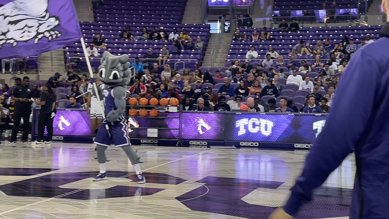 TCU BASKETBALL SOARS TO VICTORY - Sports Illustrated TCU Killer Frogs ...