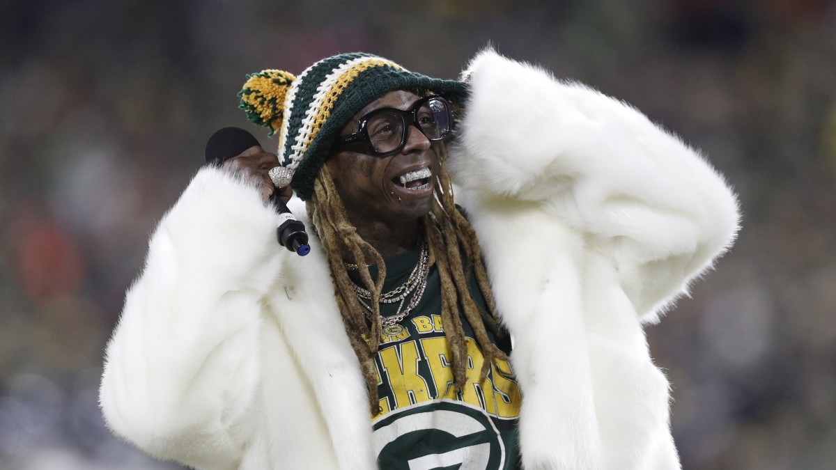 Lil Wayne Jumps Off Packers, Aaron Rodg - 360 News Worldwide