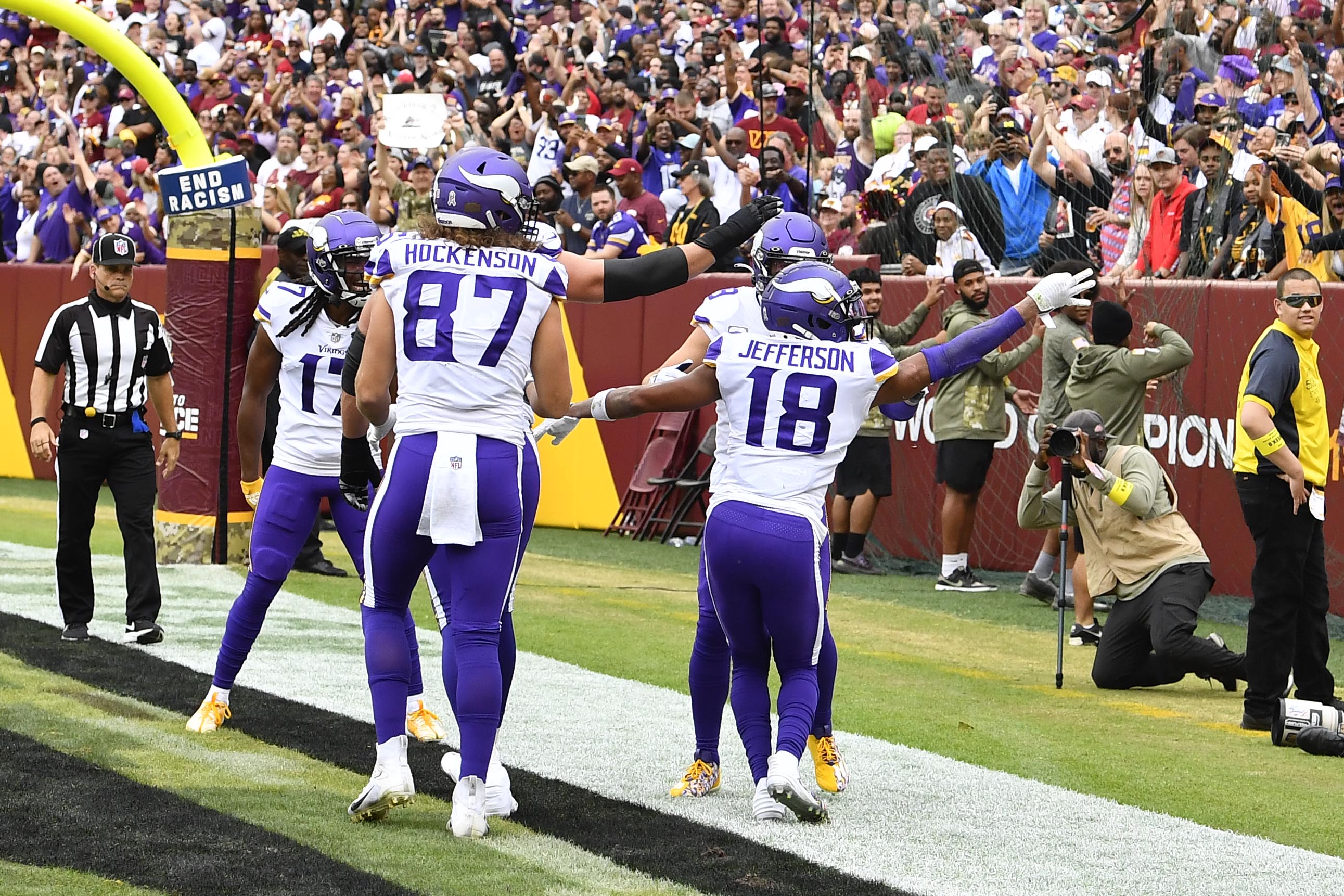Adam Thielen snags 500th career reception, Justin Jefferson catches ...