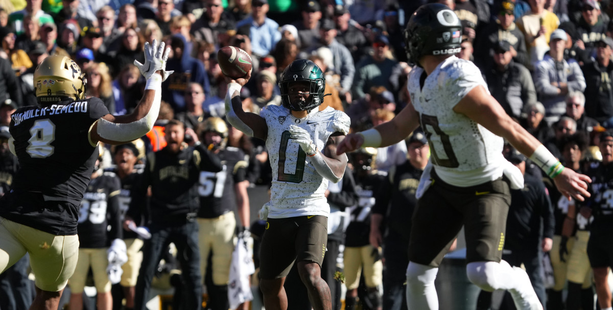 Oregon Football vs. Washington Huskies Score Predictions - Sports ...