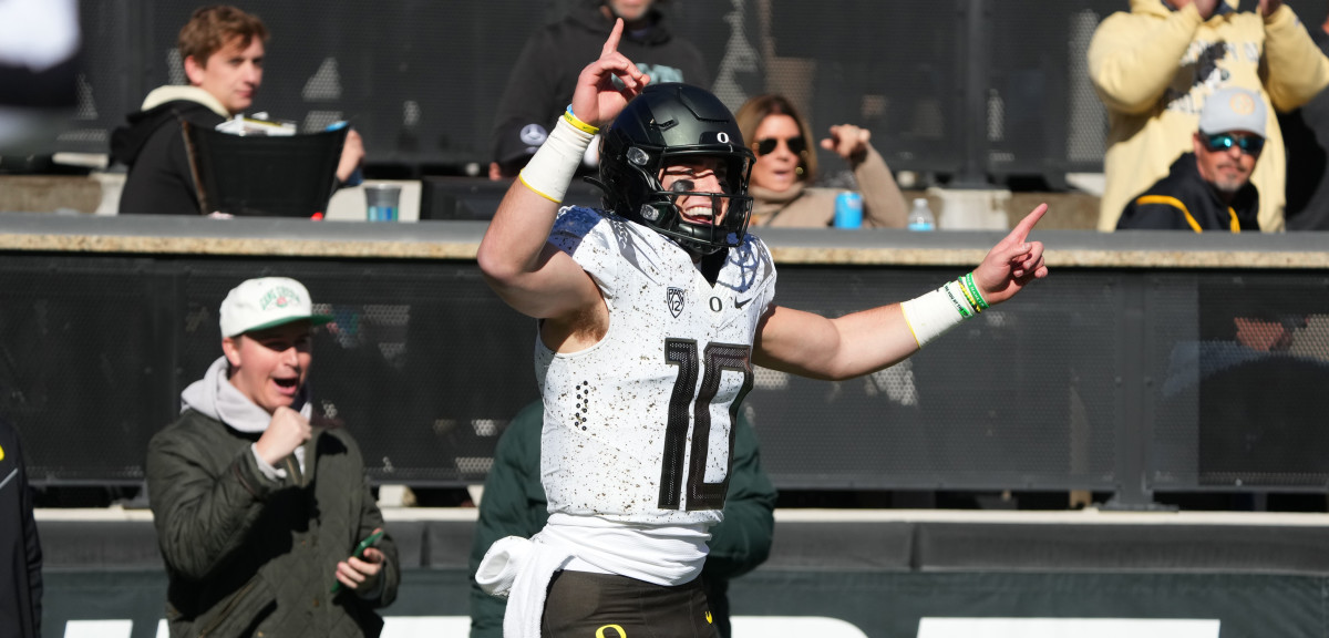 Oregon Football: QB Bo Nix, CB Christian Gonzalez Take Home Pac-12 Weekly Honors - Sports ...