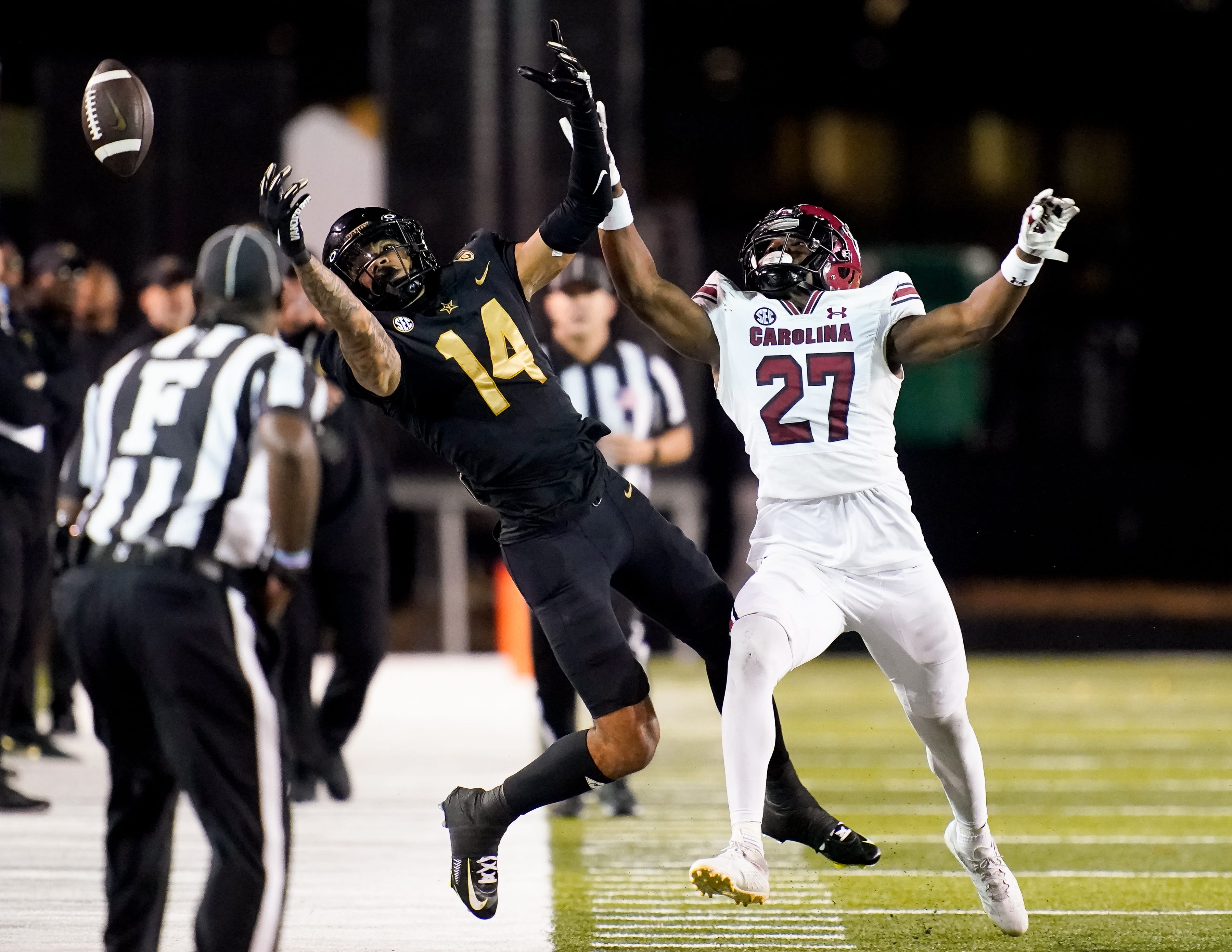 Injuries Posing Challenges For Gamecocks Secondary - Sports Illustrated ...