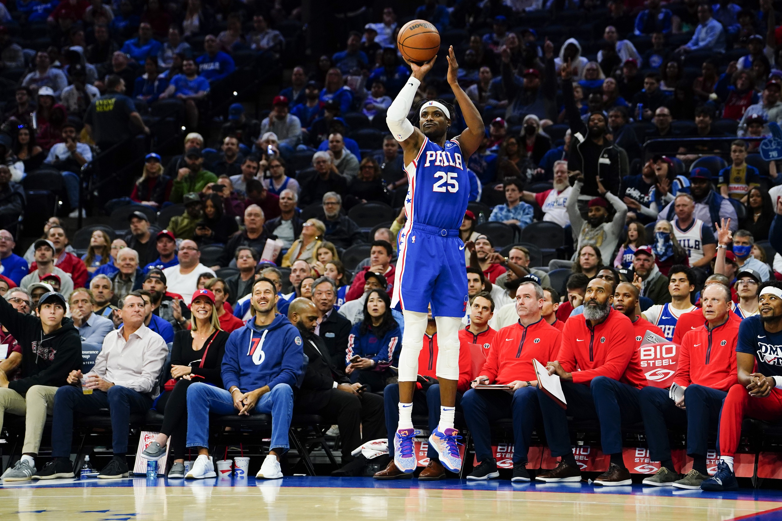 Danuel House on Pace to Return for 76ers vs. Hawks - Sports Illustrated ...