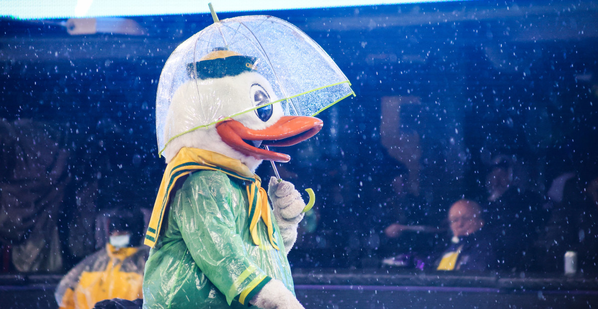 Oregon Football vs. Washington Huskies Score Predictions - Sports ...