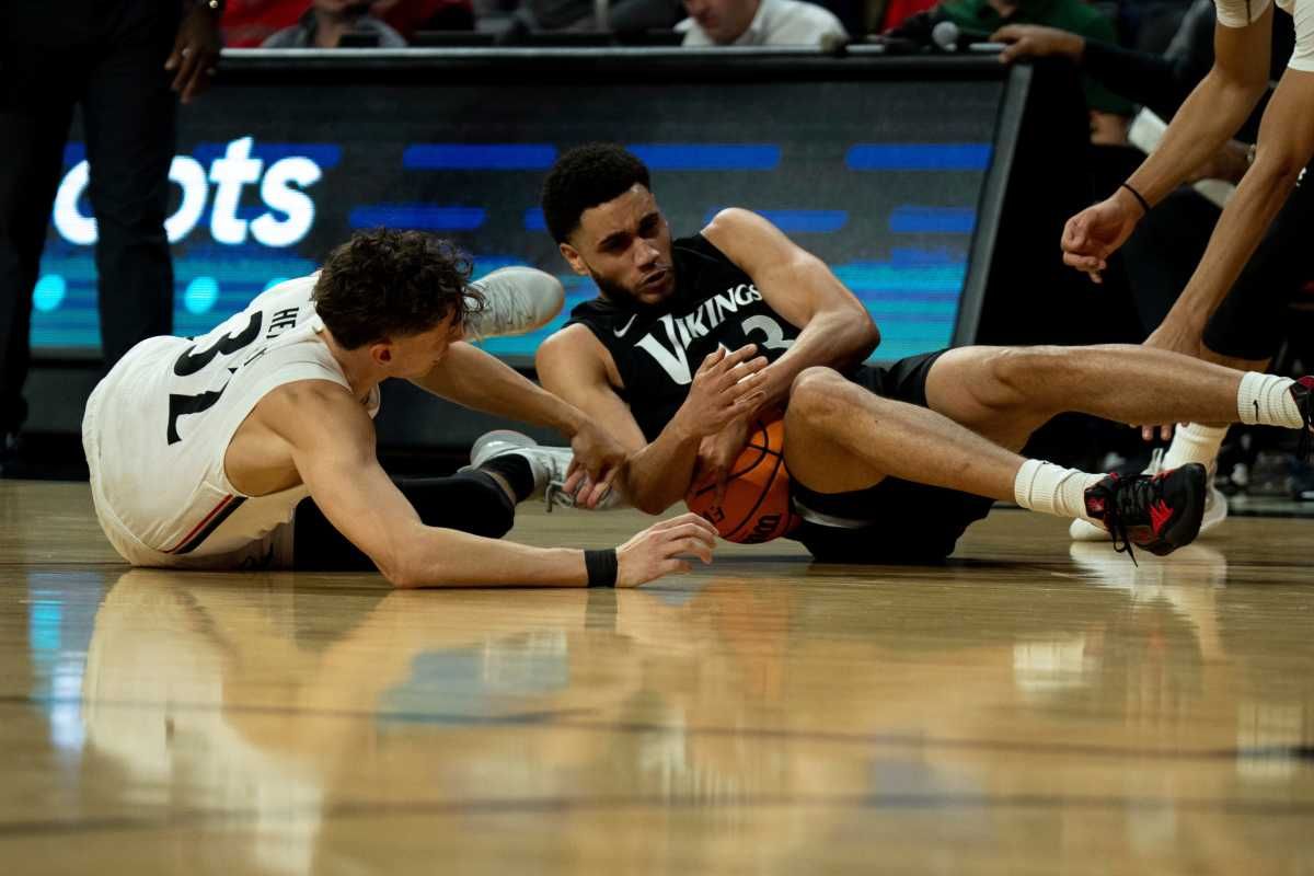 Three Man Weave: UC Beats Cleveland State 69-58 at Fifth Third Arena ...