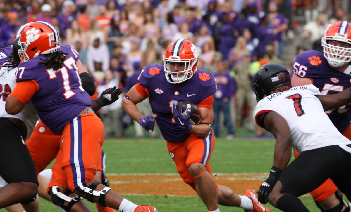 Clemson Tigers Bounce Back with Home Win over Louisville - Sports ...
